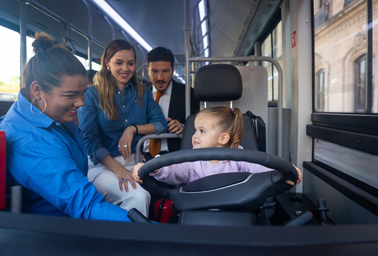 Trasladan nuevos camiones a 1 millón de neoloneses: Samuel