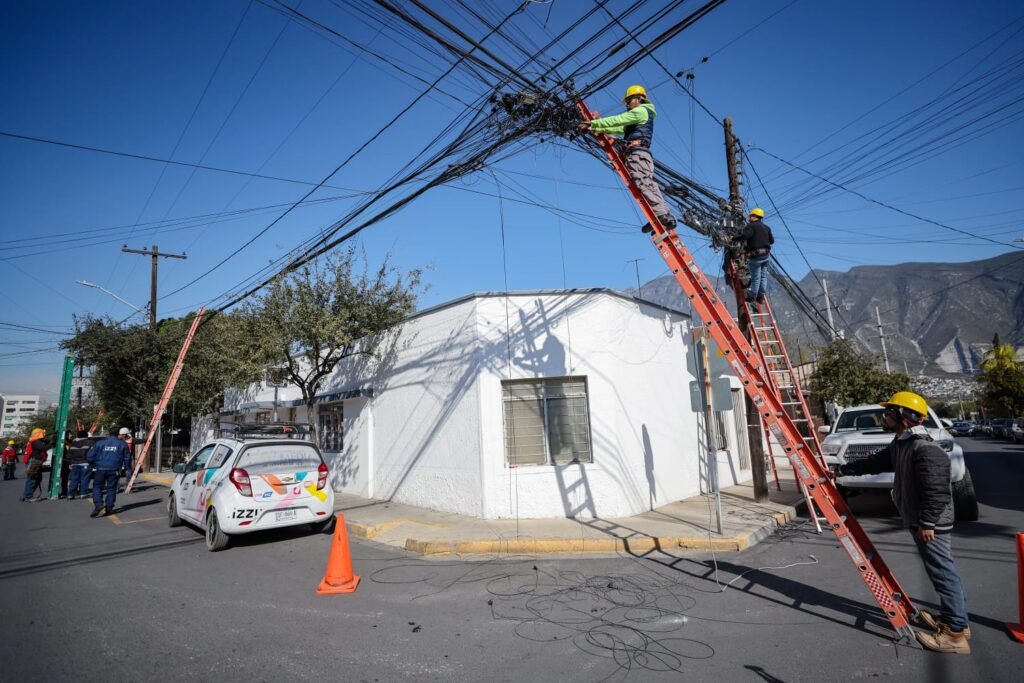 Retira San Pedro 200 kilómetros de cableado aéreo en desuso